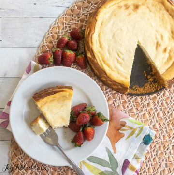 Keto Cheesecake | The Easiest Recipe for Low Carb Cheesecake!